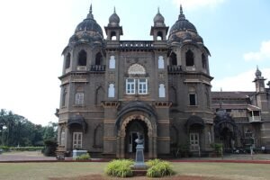 New Palace, Kolhapur: A Royal and Majestic Palace - E India Tourism