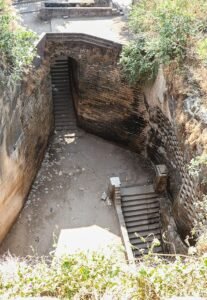 Navghan Kuvo: Famous Unique and Ancient Stepwell in Junagadh - E India ...