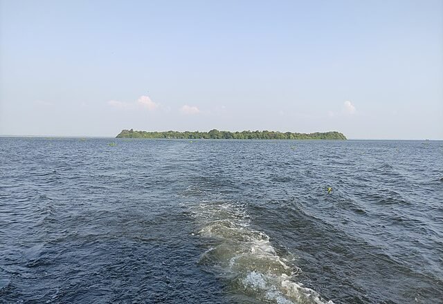 Explore the Tranquility of Pathiramanal Island - E India Tourism